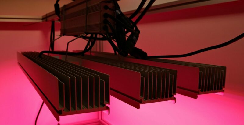 MITRA X: unique modular LED lamp - Heliospectra